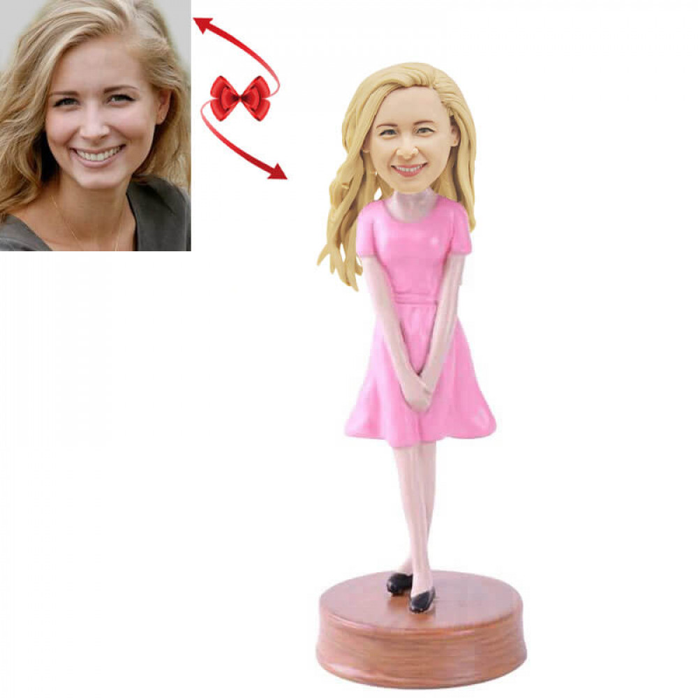 female wearing custom bobblehead - female-wearing-custom-bobblehead
