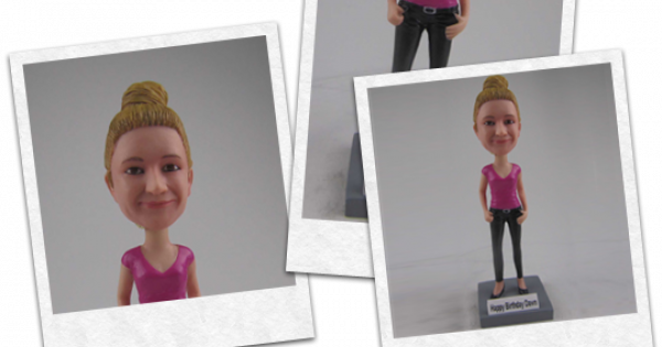 BOBBLE YOUR WAY: A STEP-BY-STEP GUIDE TO MAKING YOUR BOBBLEHEAD